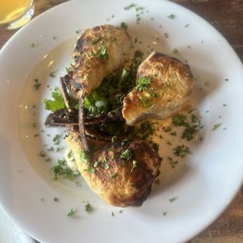 Q1227 RESTAURANT - Updated August 2024 - 2382 Photos & 1377 Reviews ...