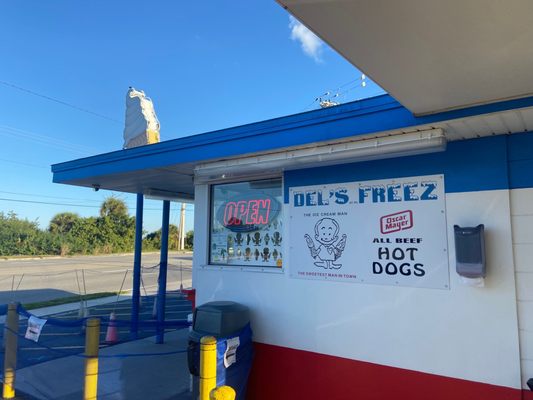 DEL’S FREEZ - 78 Photos & 171 Reviews - 402 N Harbor City Blvd ...