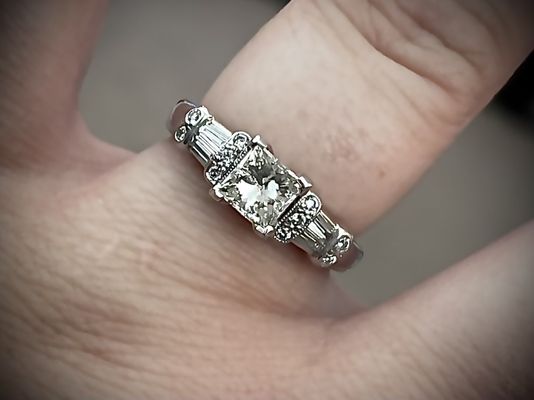 LEE READ DIAMONDS - Updated June 2025 - 31 Photos & 30 Reviews - 650 E ...