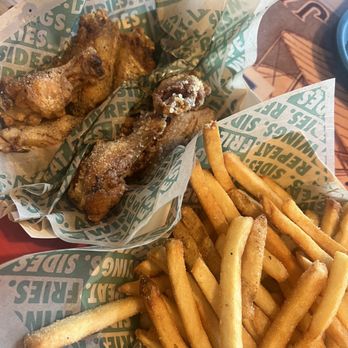 WINGSTOP - Updated July 2025 - 899 Photos & 809 Reviews - 1210 ...