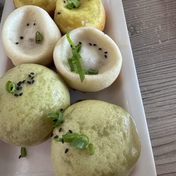 BUN WORLD - Updated October 2024 - 405 Photos & 157 Reviews - 1071 N ...