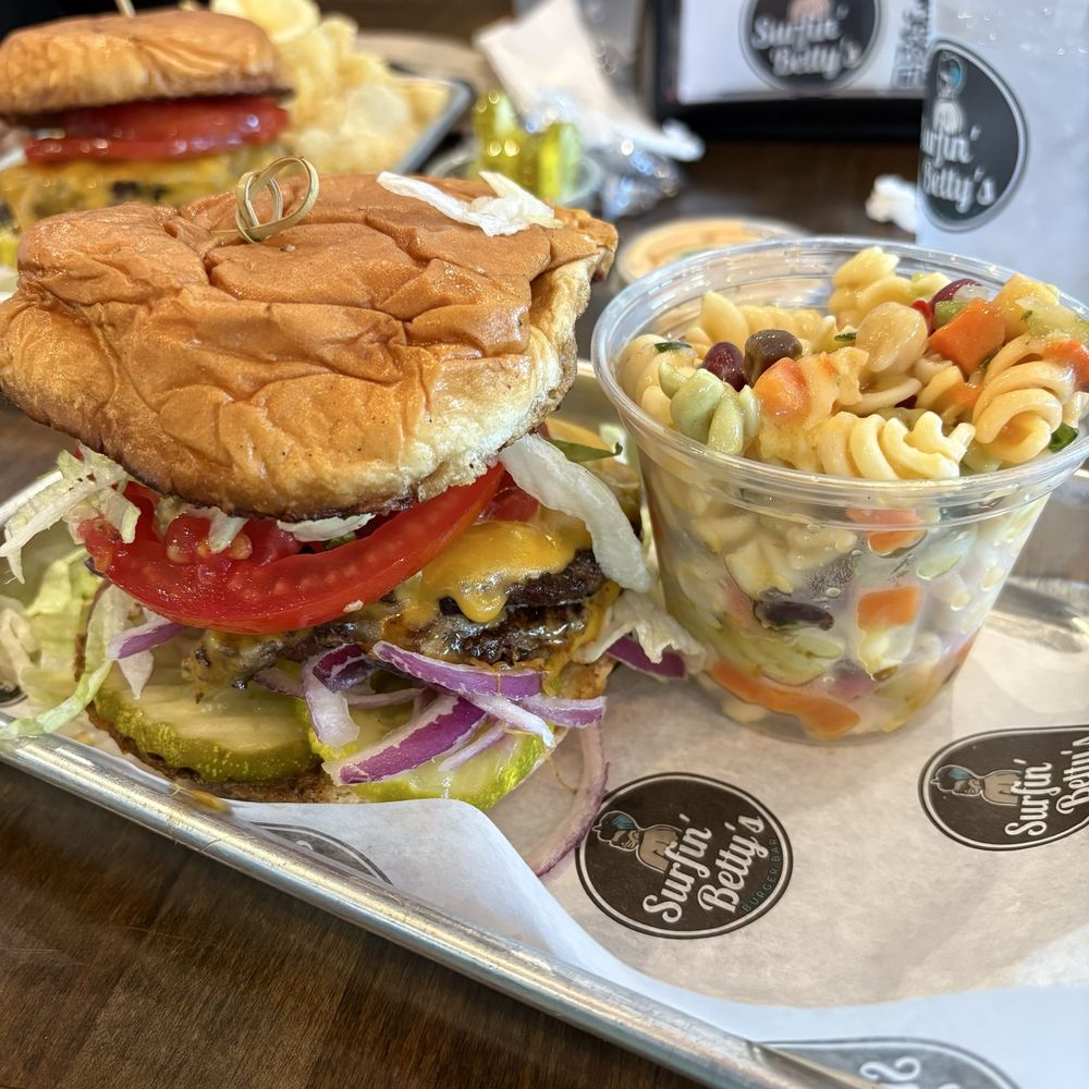 SURFIN’ BETTY’S BURGER BAR - Updated October 2025 - 26 Reviews - 786 ...