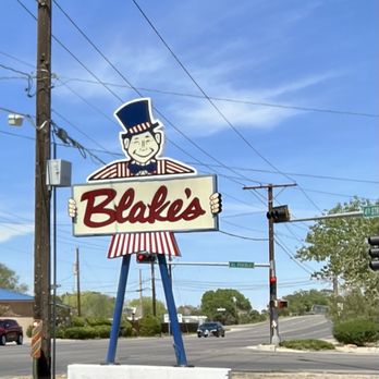 BLAKE’S LOTABURGER - Updated January 2026 - 32 Photos & 38 Reviews ...