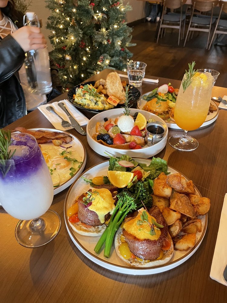 FOUR CHAIRS - 532 Photos & 193 Reviews - 3282 Mission St, San Francisco ...