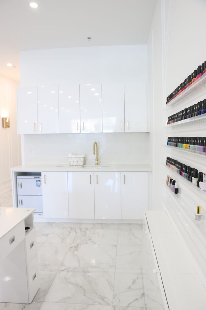 MAISON NAILS - 11 Photos - 3920 Eglinton Avenue W, Mississauga, Ontario, Canada - Nail Salons ...