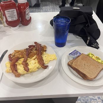 CAFE LUKA - Updated October 2025 - 192 Photos & 327 Reviews - 1317 1st ...