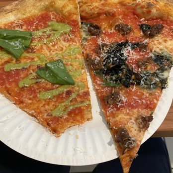 BACK BENCH PIZZA - Updated April 2025 - 39 Photos & 65 Reviews - 563 E ...