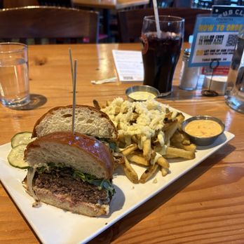 DESCHUTES BREWERY PORTLAND PUBLIC HOUSE - Updated July 2025 - 5349 ...