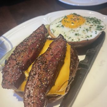 AU CHEVAL - 2029 Photos & 946 Reviews - 33 Cortlandt Aly, New York, New ...