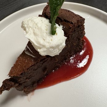 OAKVIEW PUBLIC HOUSE - Updated January 2026 - 50 Photos & 15 Reviews ...