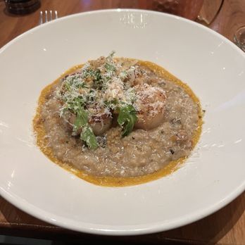 FIN POINT OYSTER BAR & GRILL - Updated June 2025 - 803 Photos & 590 ...