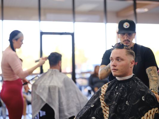 DIAMOND BLADE BARBER STUDIO - Updated December 2025 - 40 Photos & 32 ...