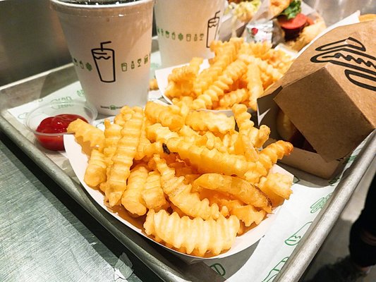 SHAKE SHACK HARVARD SQUARE - 321 Photos & 425 Reviews - 92 Winthrop St ...
