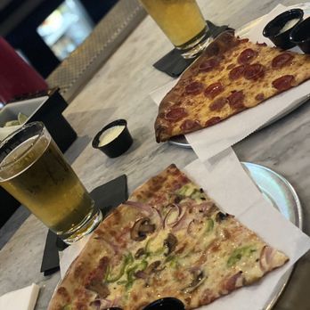 ELBOW ROOM - Updated May 2024 - 307 Photos & 355 Reviews - 1634 N ...