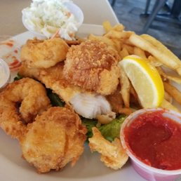 CAPRI FISH HOUSE - 191 Photos & 252 Reviews - Seafood - 203 Capri Blvd ...