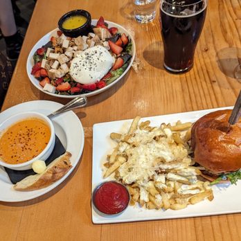 DESCHUTES BREWERY PORTLAND PUBLIC HOUSE - Updated March 2025 - 5320 ...