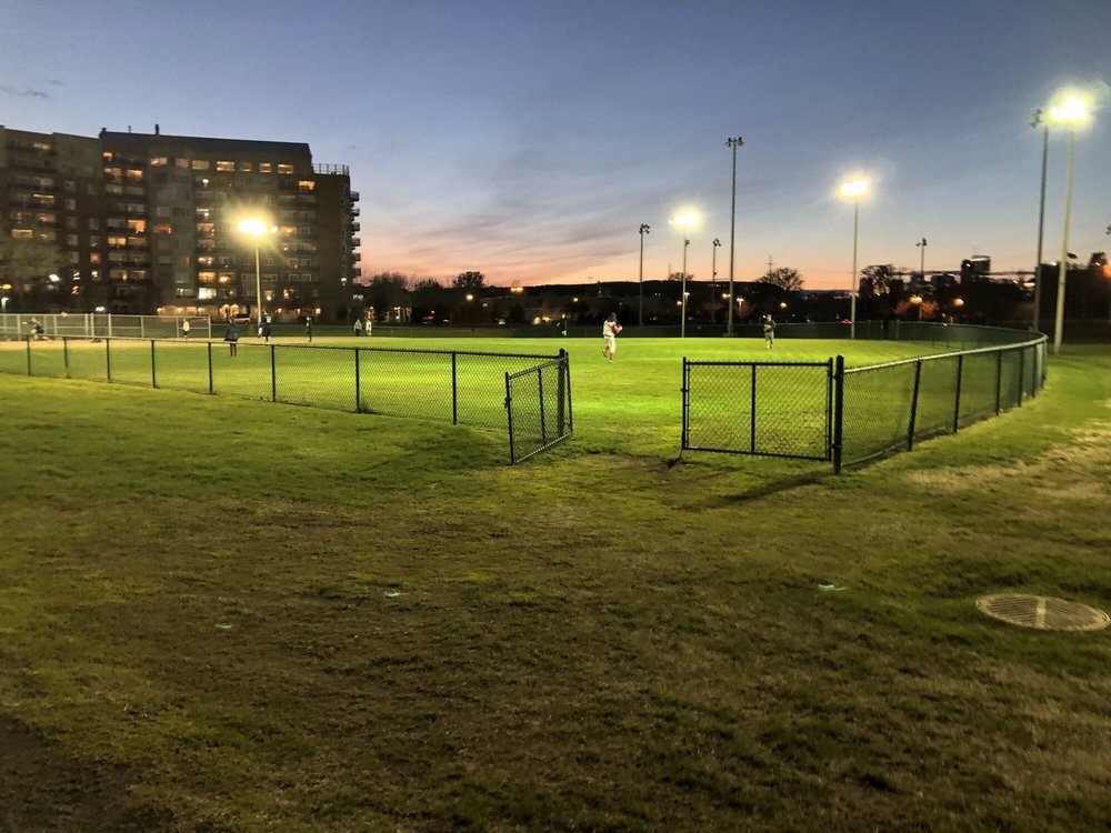 PARC ARTHUR-THERRIEN - Updated January 2026 - 17 Photos - 3910 ...