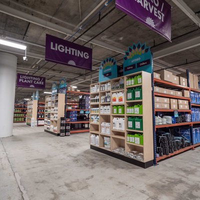 GROW GENERATION - Updated December 2025 - 1651 Naomi Ave, Los Angeles ...