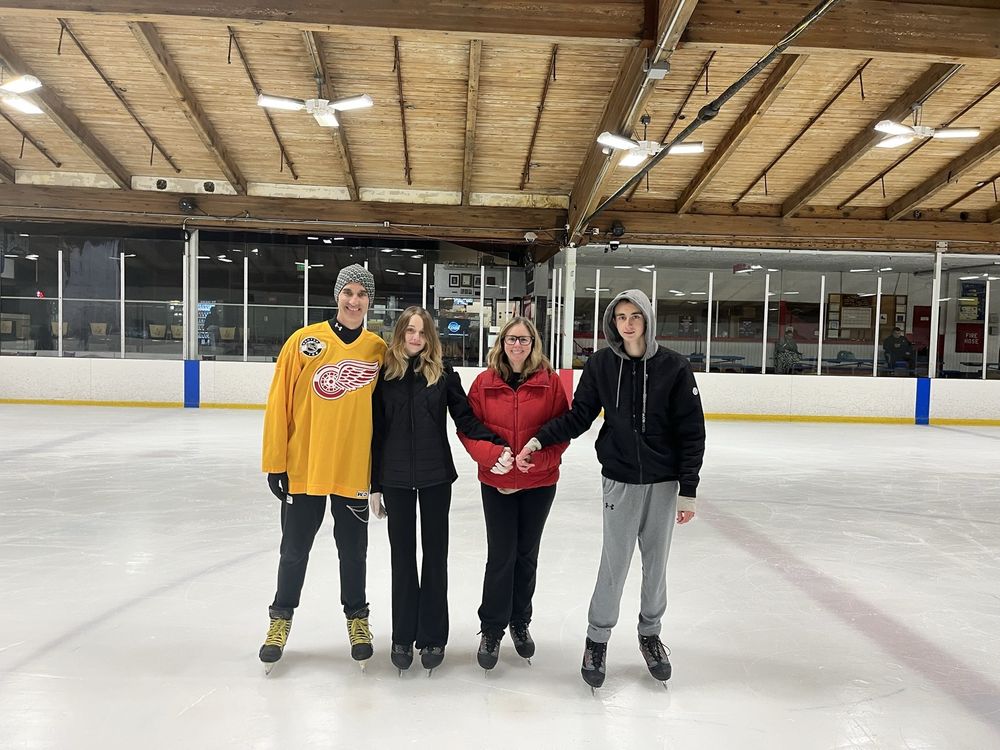 THE SKATING EDGE ICE ARENA - Updated September 2025 - 63 Photos & 68 ...