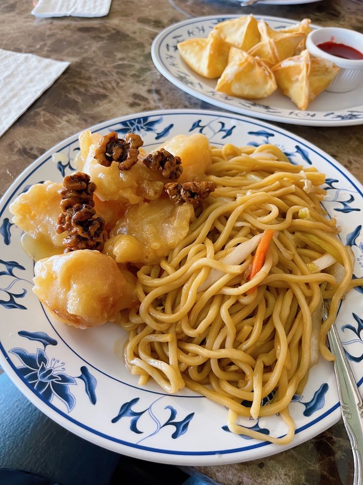 LONE TREE DRIVE IN - Updated July 2025 - 23 Photos & 10 Reviews - 8383 ...