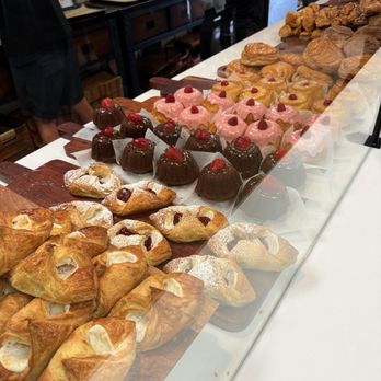 SWEET TOOTH - Updated January 2026 - 193 Photos & 102 Reviews - 203 S ...