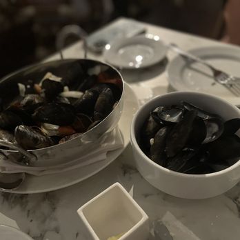 BLEU - Updated April 2024 - 215 Photos & 289 Reviews - 10 Market St ...