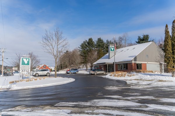 EASTRISE CREDIT UNION - Updated July 2025 - 56 Photos - 1036 Memorial ...