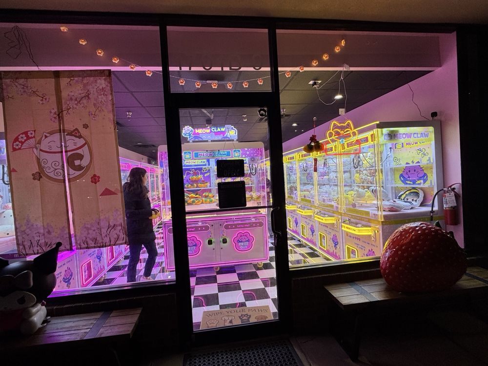 MEOW CLAW - Updated May 2025 - 49 Photos & 33 Reviews - 1701 Rockville ...