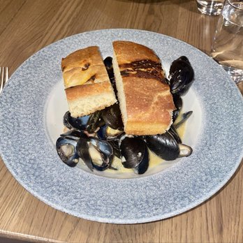 DRYFT WELLESLEY - Updated November 2025 - 64 Photos & 58 Reviews - 165 ...