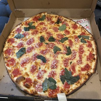 ROUND PIE PIZZA COMPANY - Updated June 2025 - 55 Photos & 70 Reviews ...