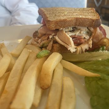 MELI CAFE PANCAKE HOUSE & RESTAURANT - Updated October 2025 - 214 ...