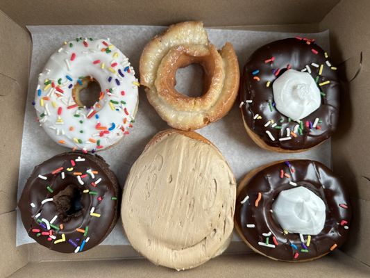 SPRINKLES DONUT SHOP - Updated January 2026 - 15 Photos & 18 Reviews ...