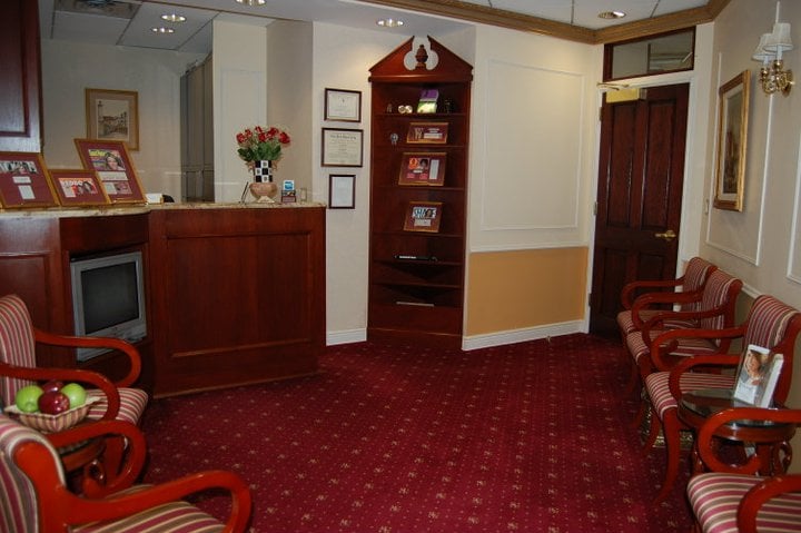 STEVEN R FOX, DDS - Updated September 2025 - 43 Reviews - 110 E 40th St ...