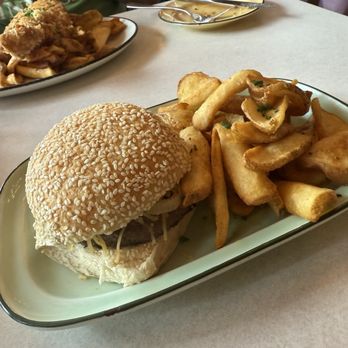 MAPLE RIDGE GROCER - Updated July 2025 - 209 Photos & 83 Reviews - 1818 ...