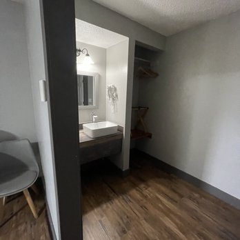 LAKE RIDGE HOTEL - Updated December 2025 - 17 Reviews - 4120 Manzanita ...