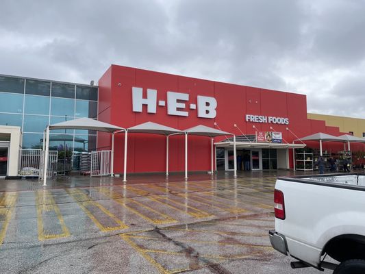 H-E-B - Updated December 2025 - 13 Photos & 17 Reviews - 200 Veterns ...