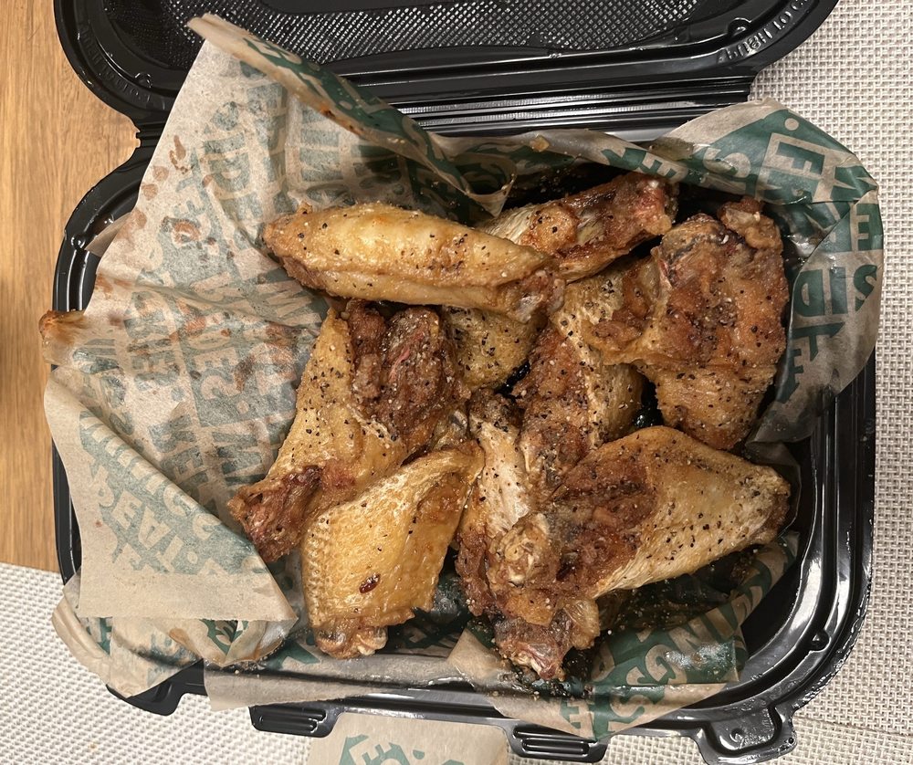 WINGSTOP - Updated May 2026 - 11 Photos & 27 Reviews - 2791 Green River ...