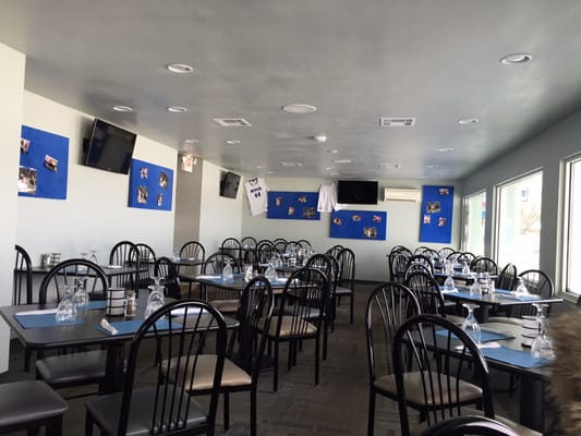 LUCKY’S BAR & GRILLE - ON THE LAKE - Updated December 2025 - 22 Photos ...