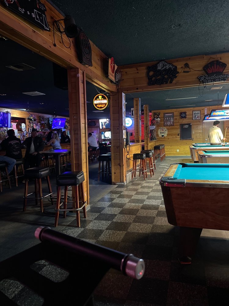 THE VALLEY INN SPORTS BAR - Updated October 2025 - 18 Photos & 40 ...