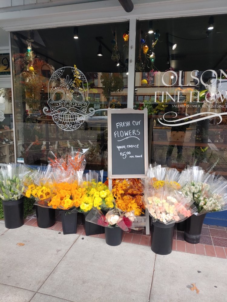 OLSON’S FINE FLOWERS - 139 Photos & 27 Reviews - 499 Court St NE, Salem ...