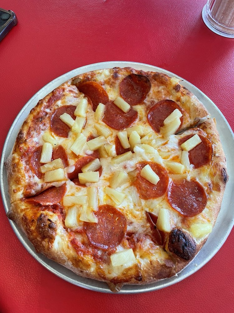 FUZZY’S PIZZA & CAFE - Updated December 2025 - 108 Photos & 302 Reviews ...