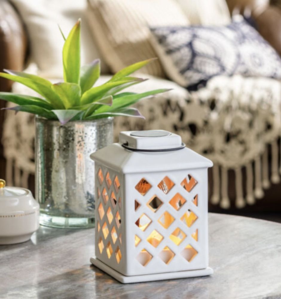 DECOR AND WICKS - Updated January 2026 - 9763 Glen Heron Dr, Bonita ...