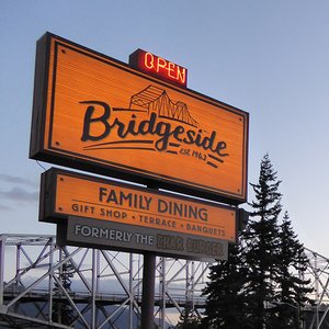 CASCADE LOCKS ALE HOUSE - 66 Photos & 126 Reviews - 500 SW WaNaPa St ...