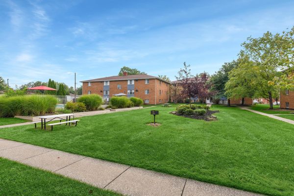 MIDPARK VILLAGE APARTMENTS - Updated November 2024 - 14 Photos - 14890 ...