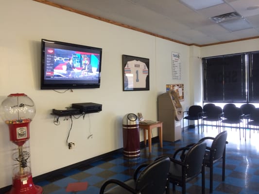 TAKE 10 BARBER SHOP - Updated March 2025 - 18 Photos & 18 Reviews ...