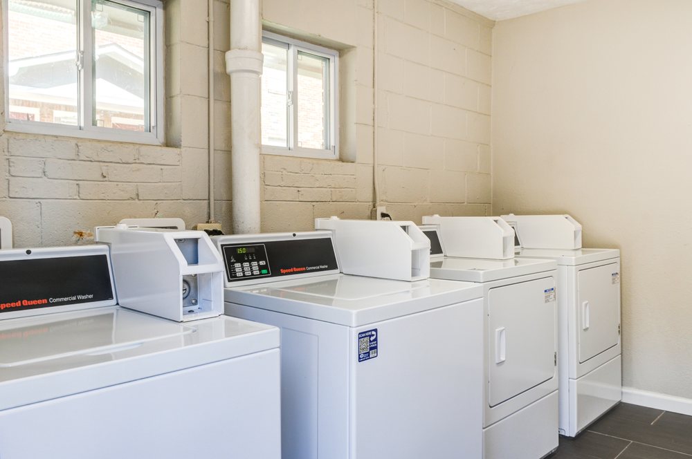 FOREST SQUARE APARTMENTS - 27 Photos - 260 Main St, Forest Park ...