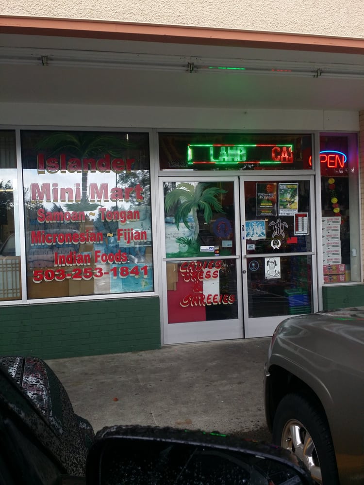 ISLANDERS MINI MART - Updated October 2025 - 12427 NE Glisan St ...