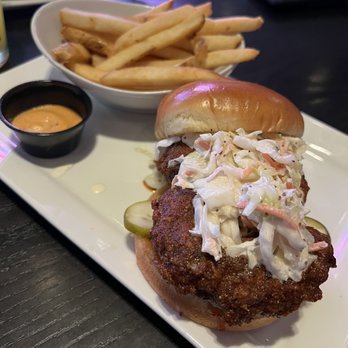 DRAFTKINGS SPORTS & SOCIAL TROY - Updated January 2025 - 86 Photos & 79 ...