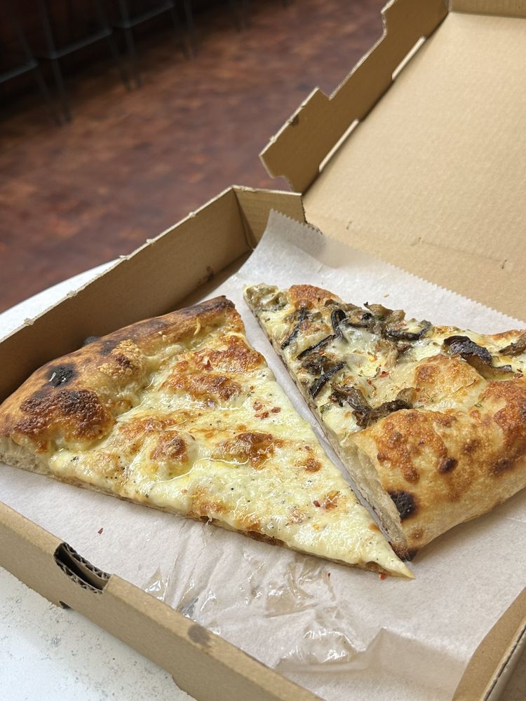 FLORA PIZZERIA - Updated May 2025 - 10 Photos - 1850 K St NW ...