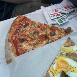 HUNGRY SASQUATCH - 23 Photos & 46 Reviews - 2106 Main St, Vancouver ...